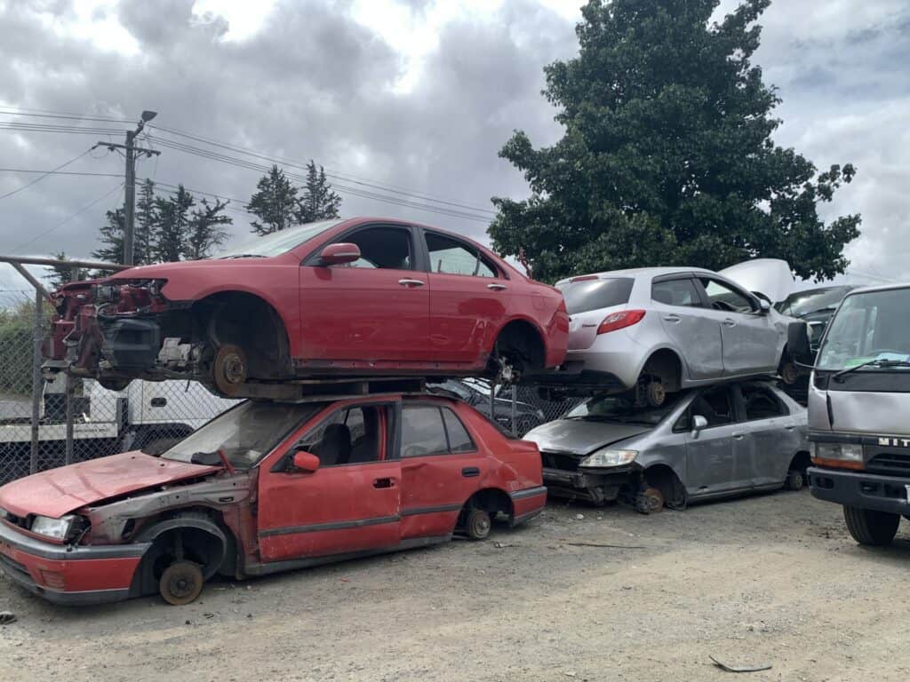 Broken Car Collection Auckland: Sell Dead Vehicles To Us