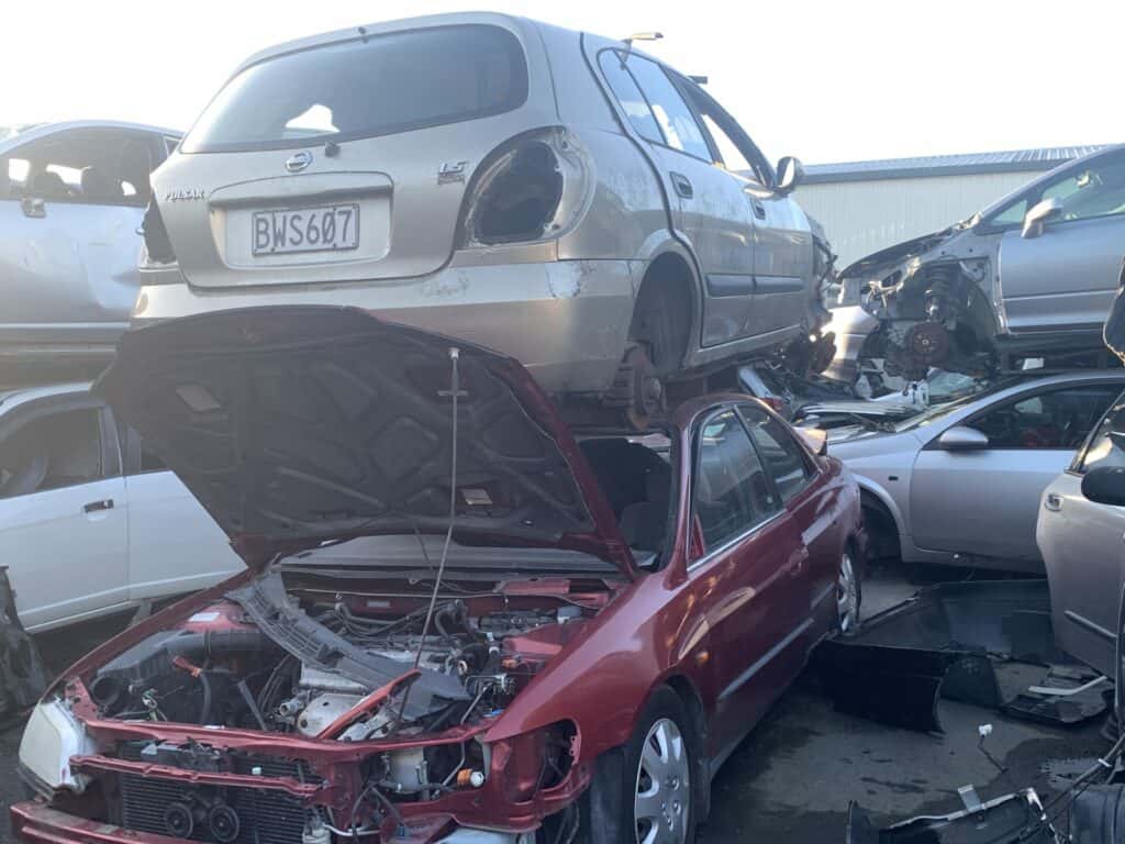 Broken Car Collection Auckland: Sell Dead Vehicles To Us
